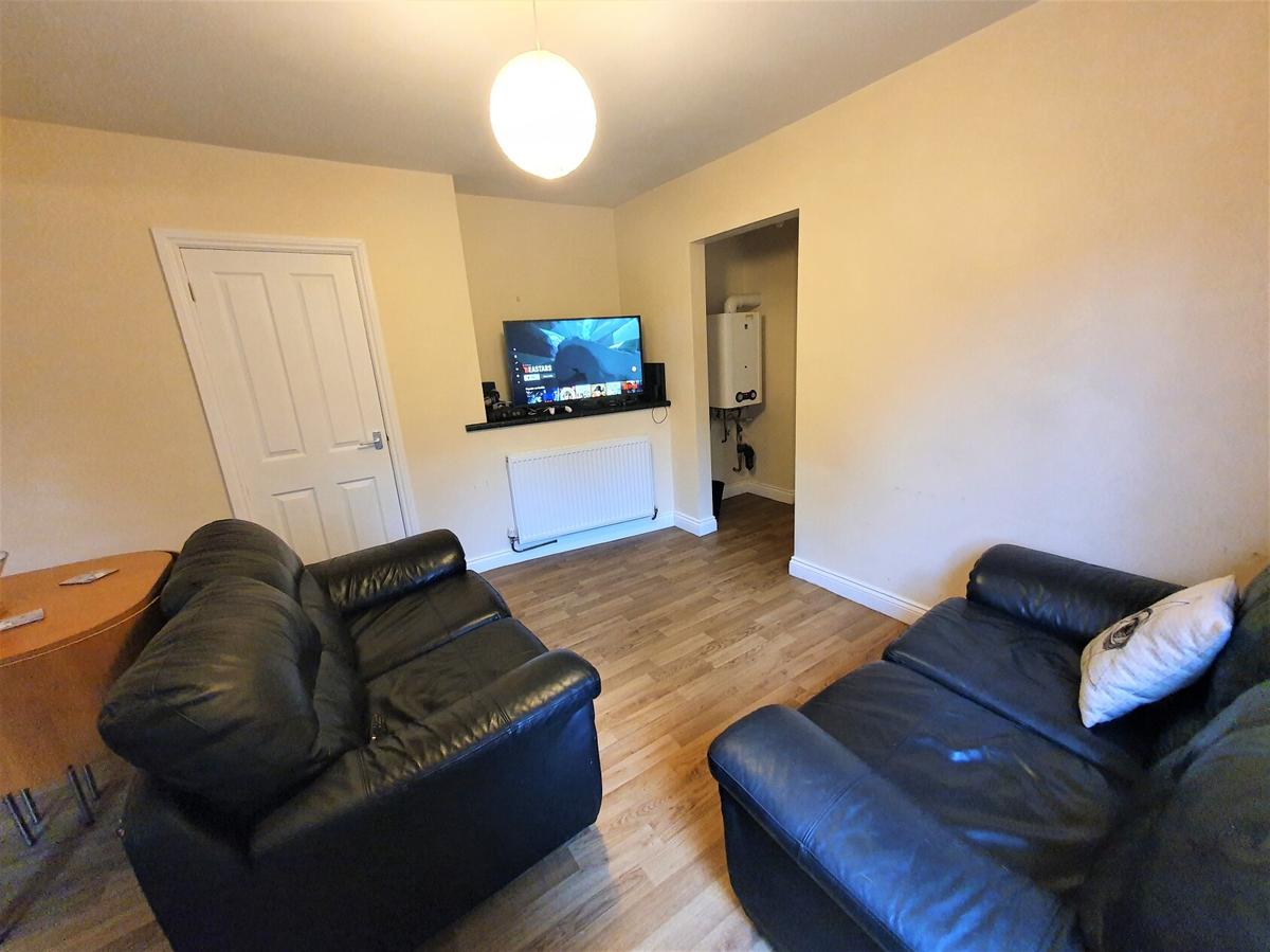 3 bedroom apartment for rent Beadnell Place Newcastle, NE2 1YD | UniHomes