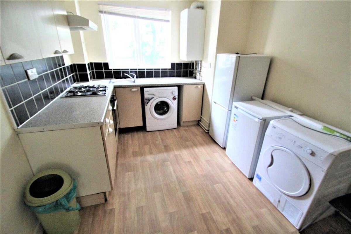 3 bedroom apartment for rent Pennington Court, Delph Lane Leeds, LS6 ...