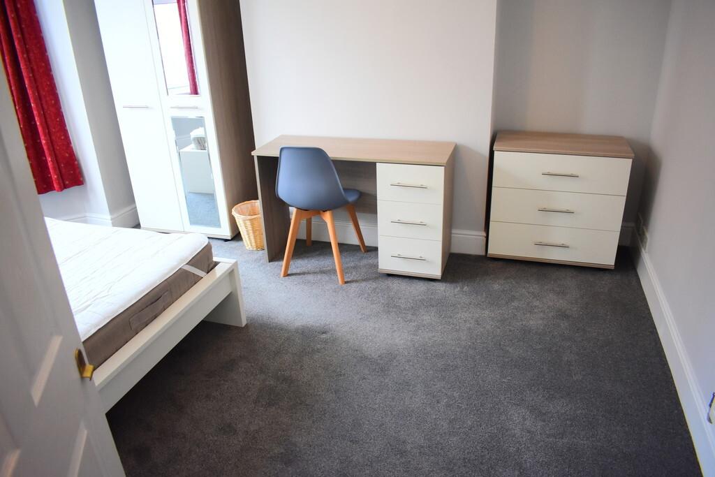 4 bedroom house for rent Somers Road, Portsmouth, PO5 4PS | UniHomes