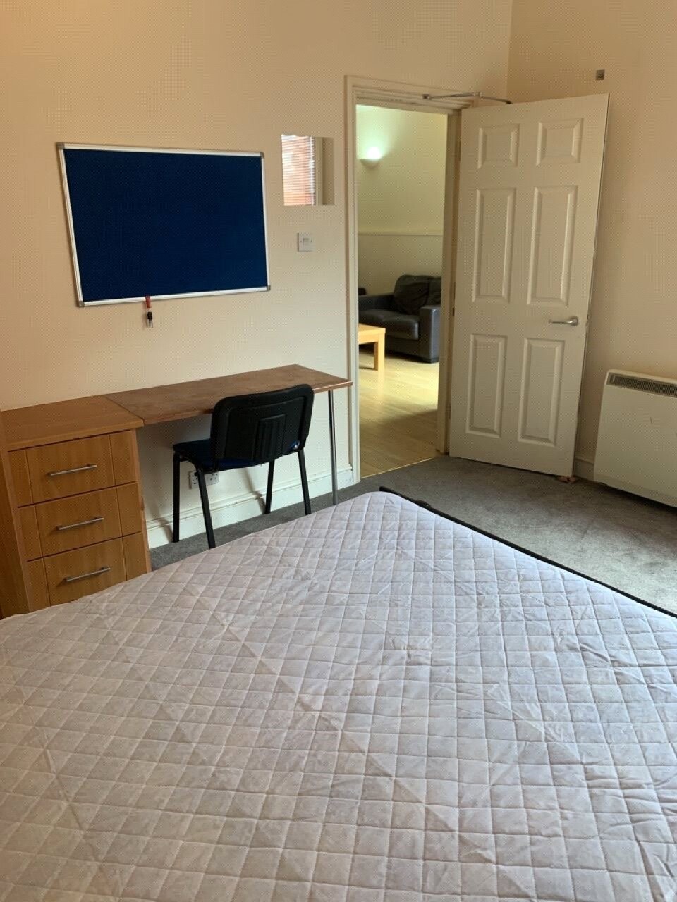 3 bedroom apartment for rent Thornbury Avenue Southampton, SO15 5BQ ...