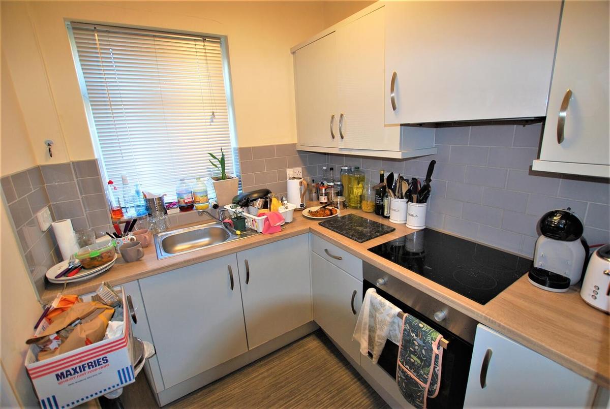 3 bedroom house for rent Kirkstall Road, Sheffield, S11 8XJ | UniHomes