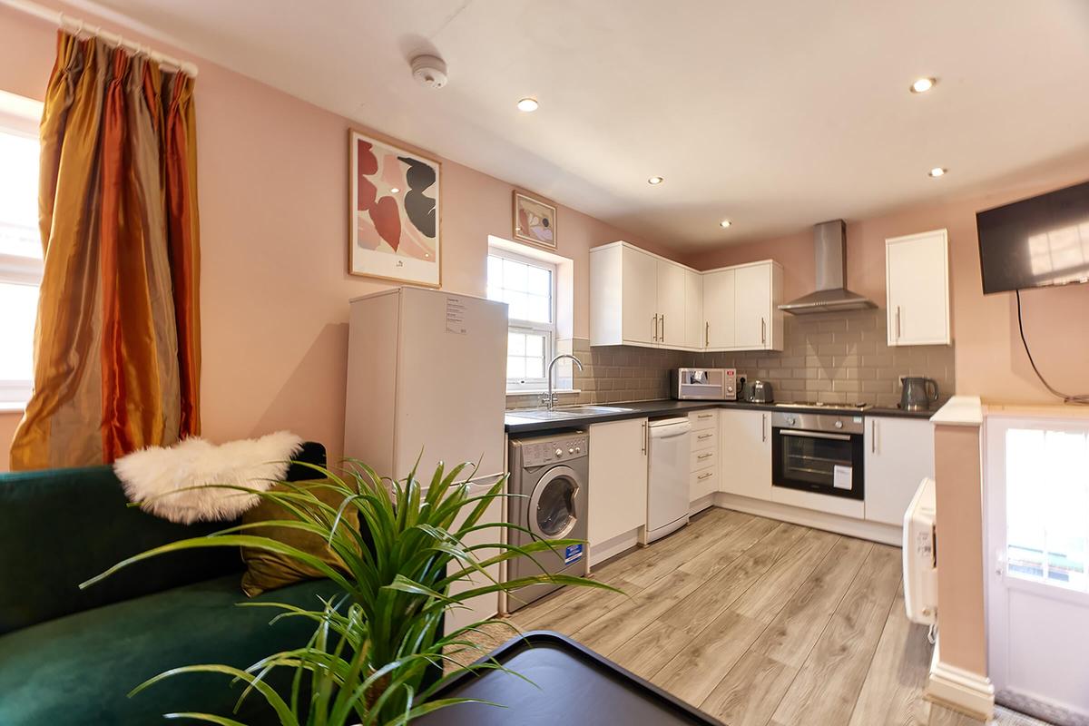 6 bedroom apartment for rent Westgate House, Newcastle, NE4 6AQ | UniHomes