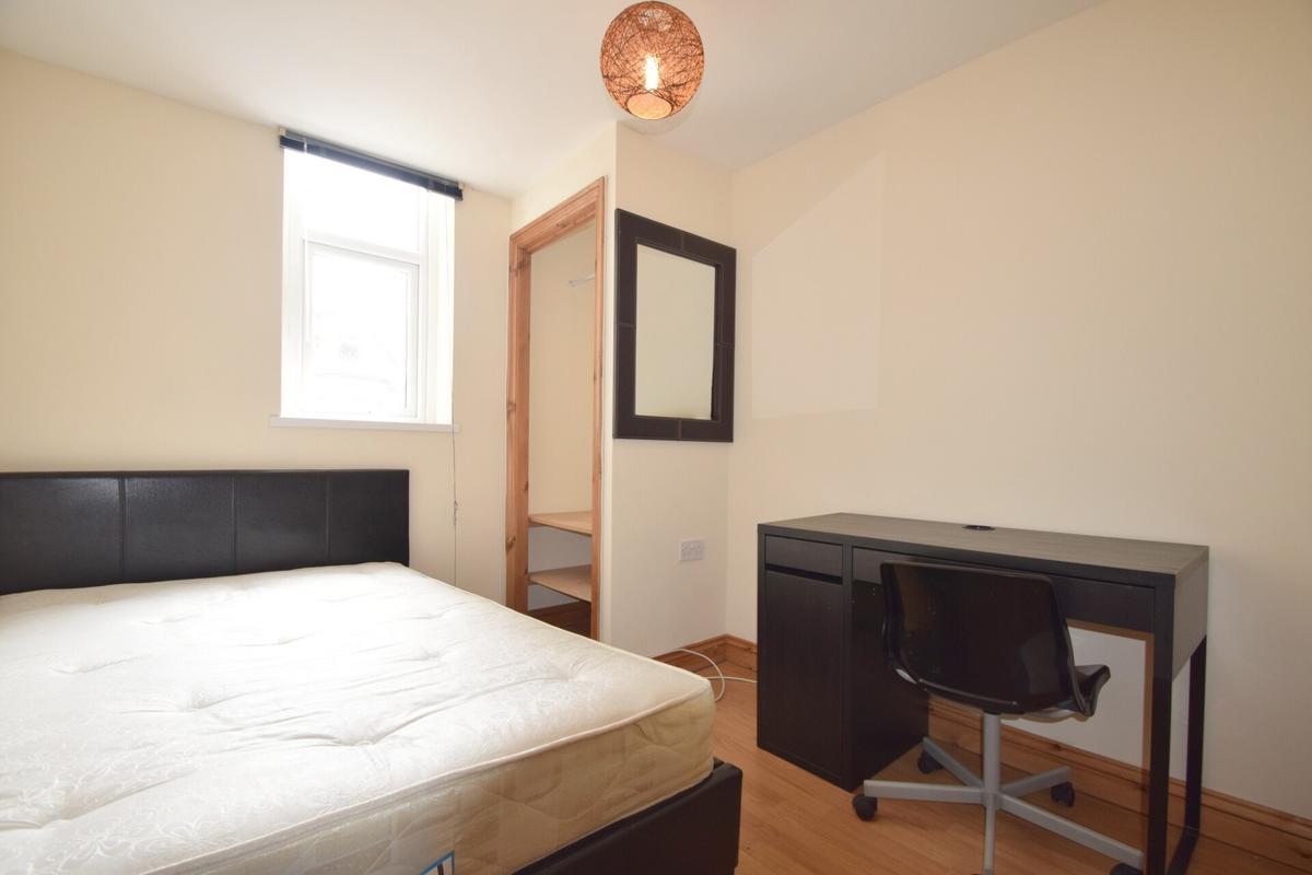 8 bedroom house for rent Cathays Terrace Cardiff, CF24 4HU | UniHomes