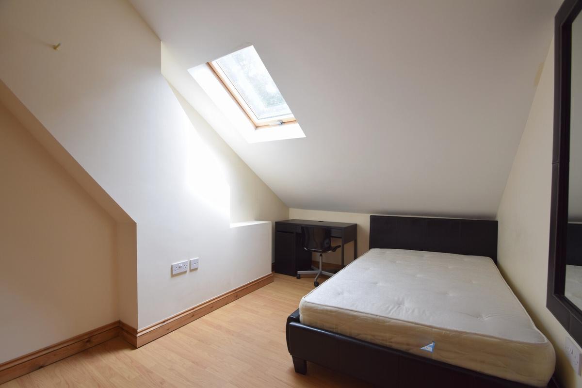 8 bedroom house for rent Cathays Terrace Cardiff, CF24 4HU | UniHomes