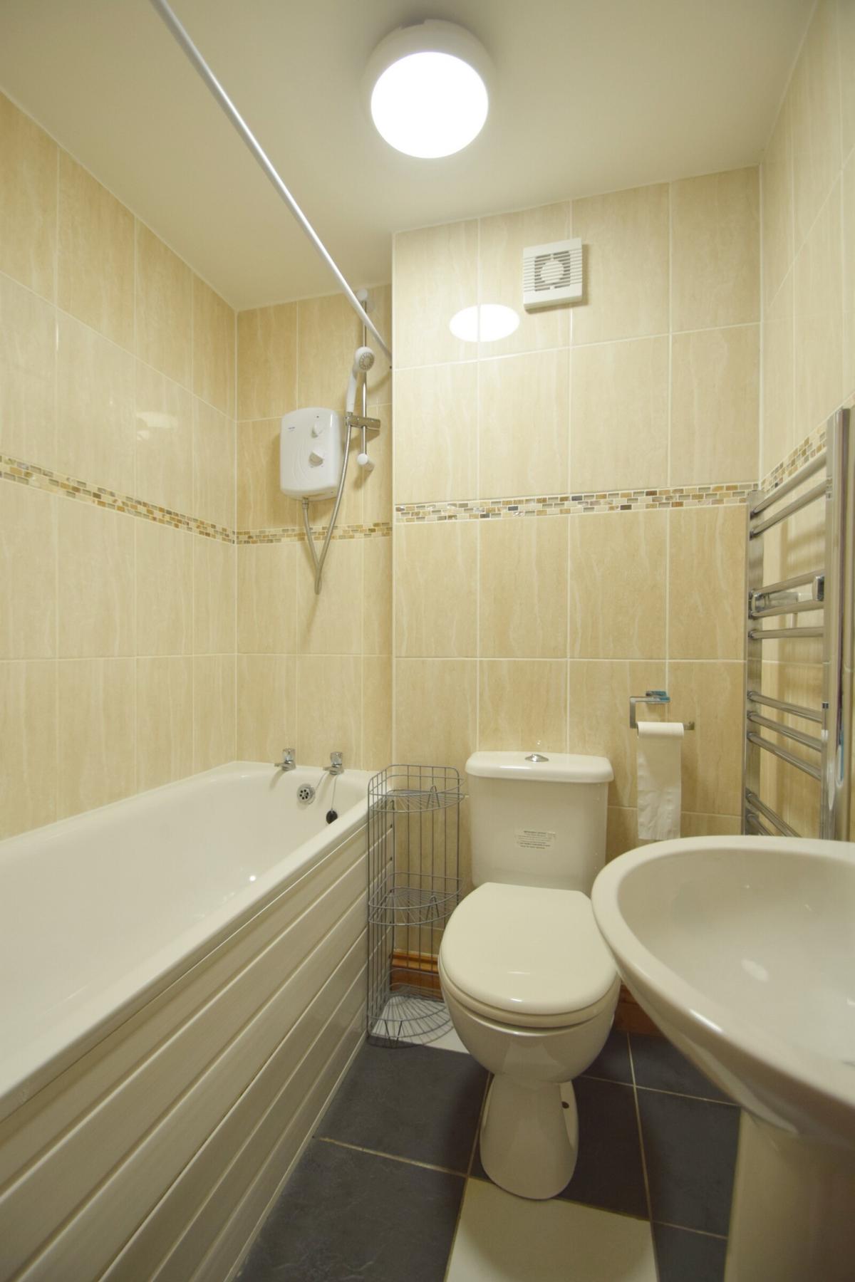 8 bedroom house for rent Cathays Terrace Cardiff, CF24 4HU | UniHomes