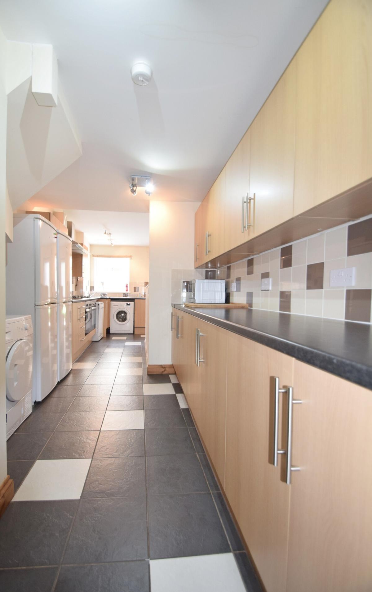 8 bedroom house for rent Cathays Terrace Cardiff, CF24 4HU | UniHomes