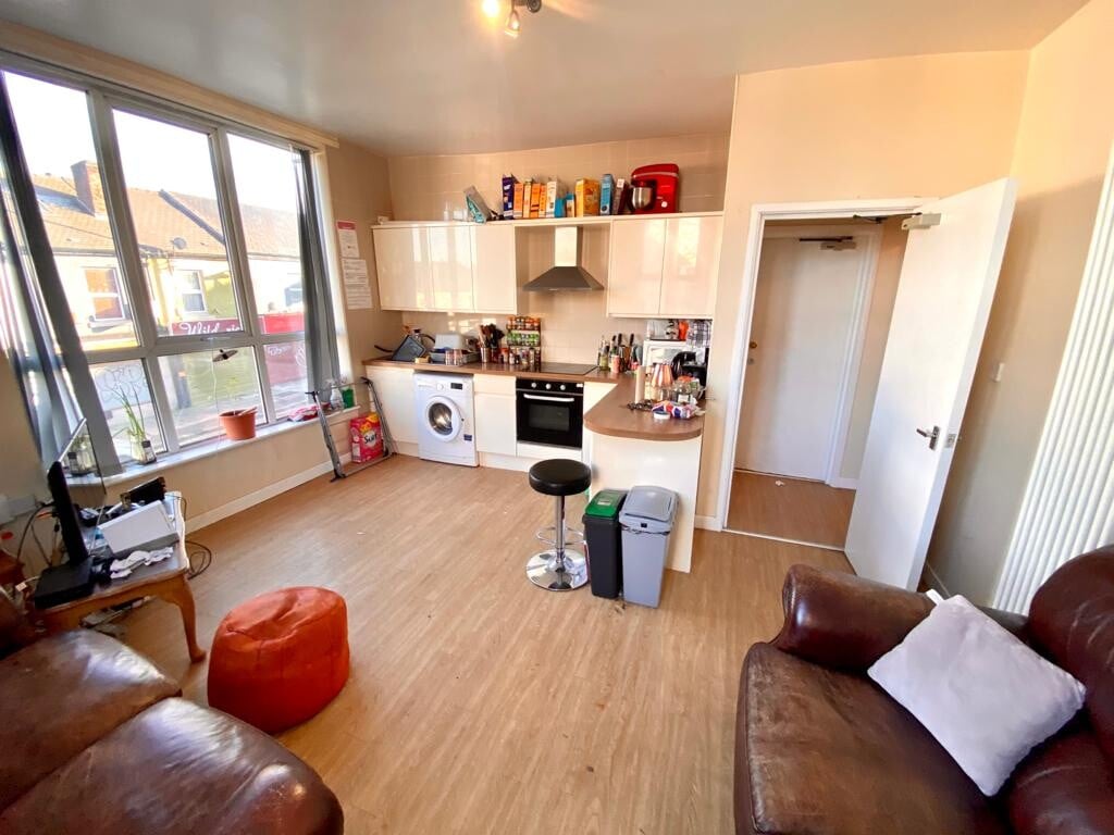 3 bedroom apartment for rent London Road Sheffield, S2 4LW | UniHomes