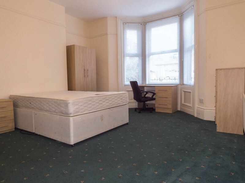 6 bedroom house for rent Rosebery Crescent, Newcastle, NE2 1EX | UniHomes