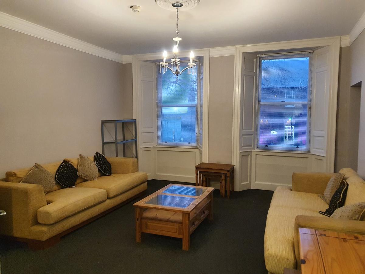 2 bedroom apartment for rent Nethergate, Flat 1 Dundee, DD1 4DW | UniHomes