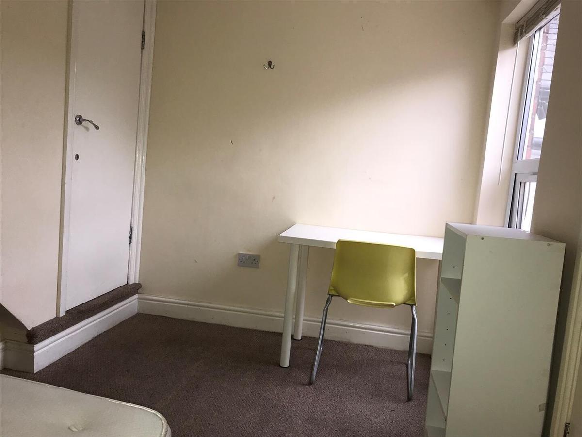 3 Bedroom House For Rent Harborne Park Road Birmingham B17 0ng Unihomes