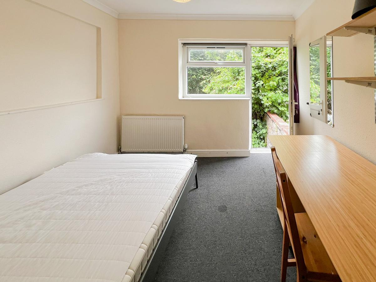 5 bedroom house for rent 10 Alma Vale Road, Clifton Bristol, BS8 2HY ...