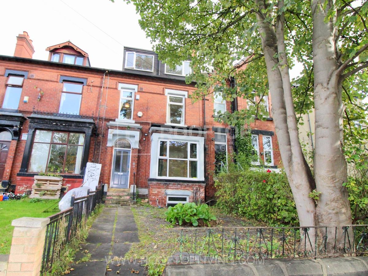 8 bedroom house for rent Ash Grove Leeds, LS6 1AX | UniHomes
