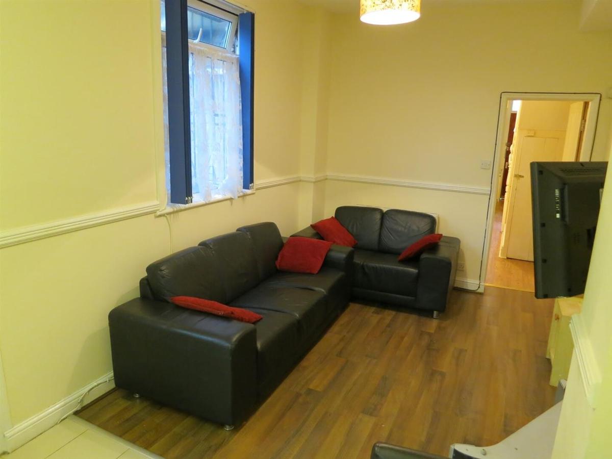 5 bedroom house for rent Cawdor Road Manchester, M14 6LR | UniHomes