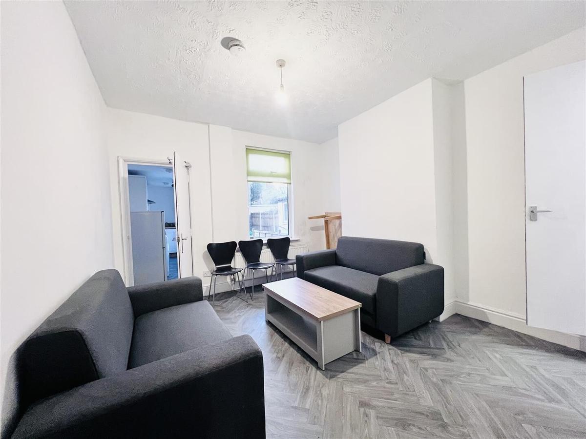 3 bedroom house for rent Beeston Road, Nottingham, NG7 2JS | UniHomes