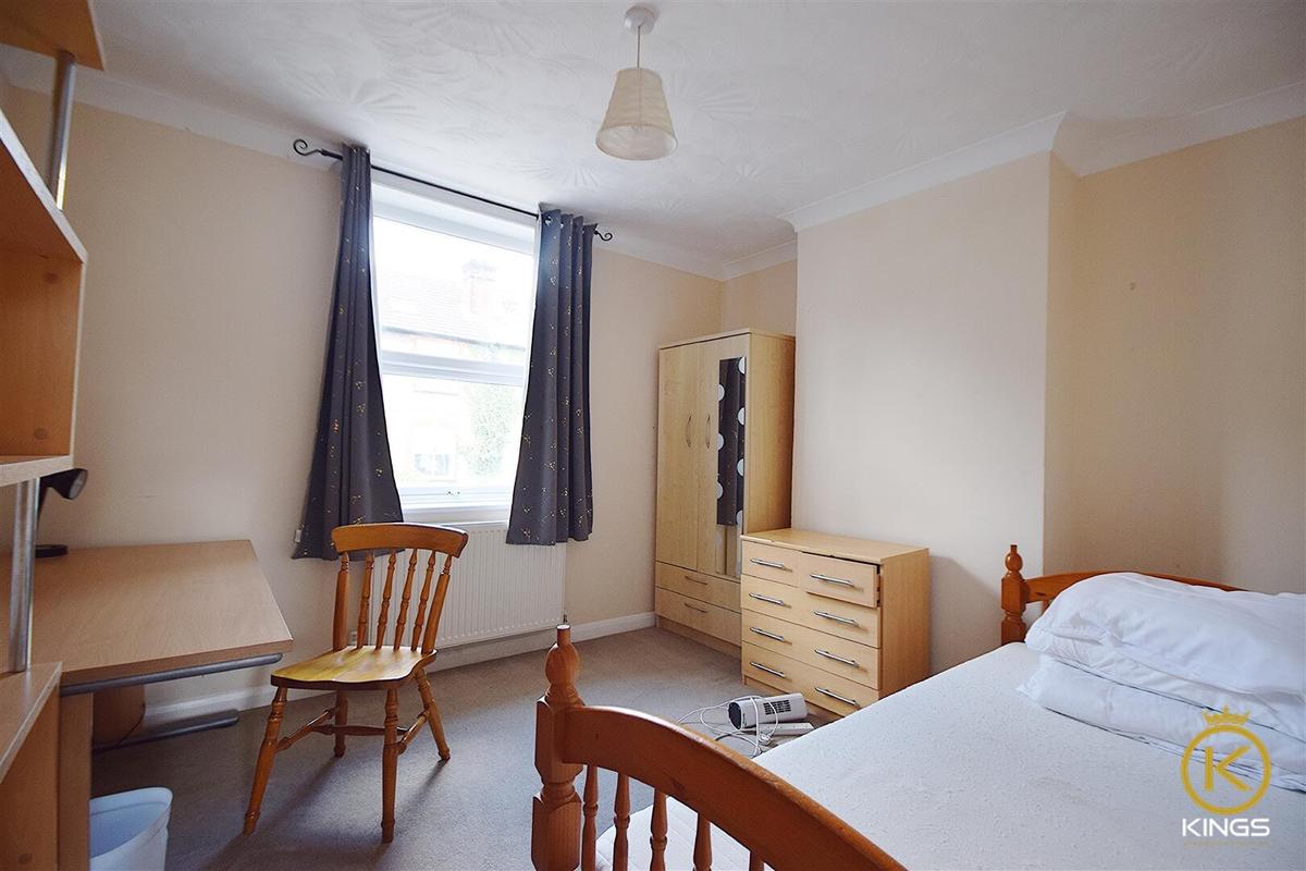 3 bedroom house for rent Walnut Tree Close, Surrey, GU1 4UQ | UniHomes