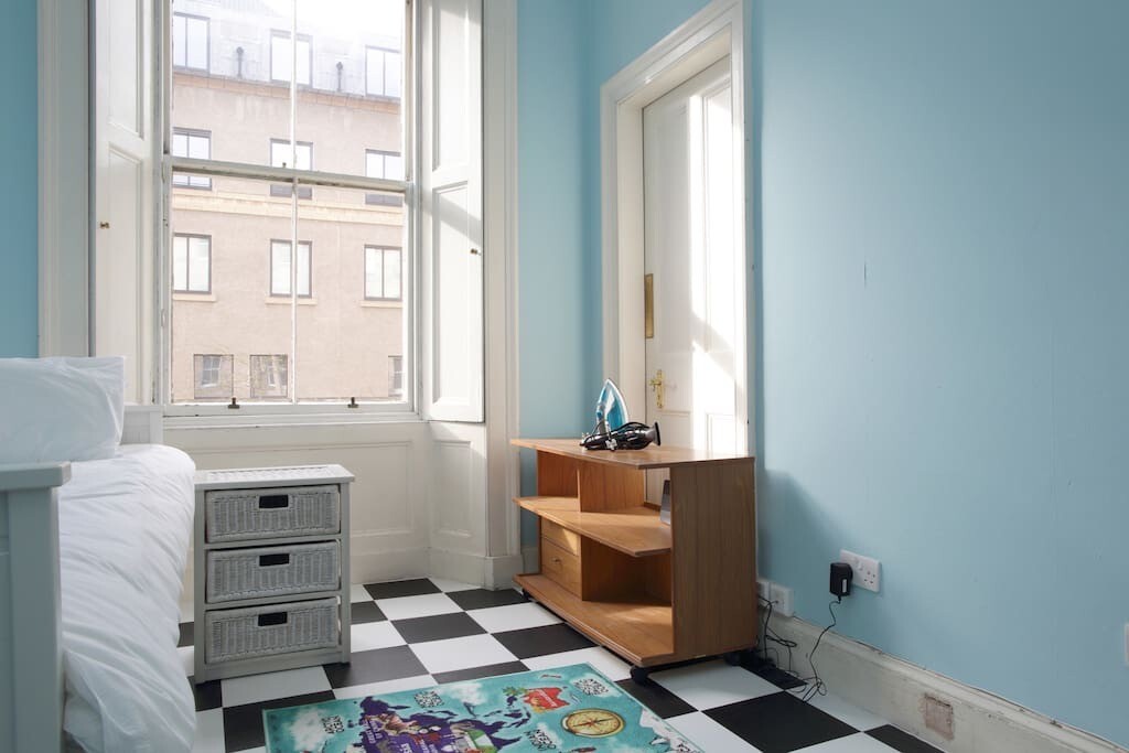 4 bedroom apartment for rent Bernard Terrace, Flat 1F2 Edinburgh, EH8 ...