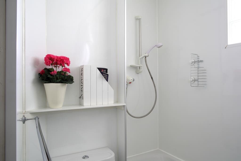 4 bedroom apartment for rent Bernard Terrace, Flat 1F2 Edinburgh, EH8 ...