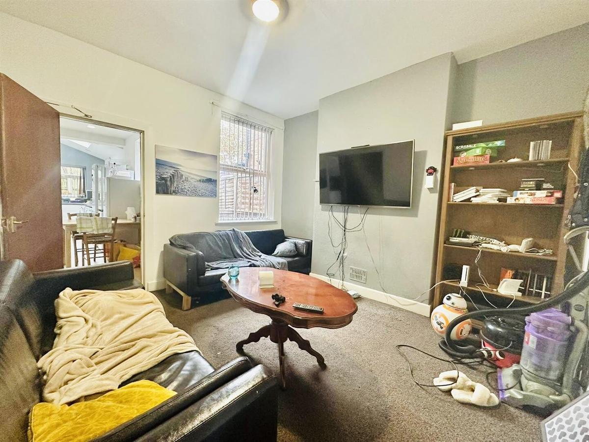 6 bedroom house for rent Sherwin Grove, Nottingham, NG7 2EZ | UniHomes