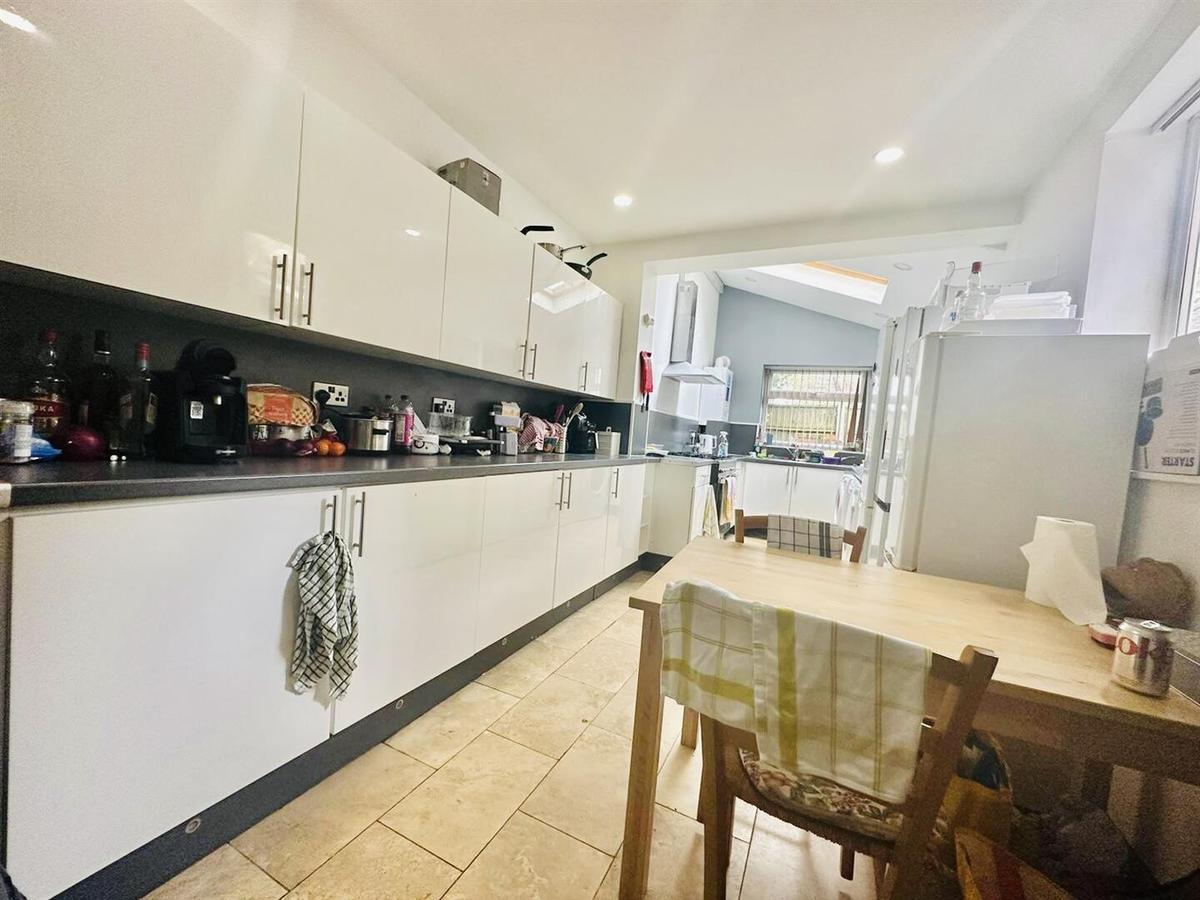 6 bedroom house for rent Sherwin Grove, Nottingham, NG7 2EZ | UniHomes