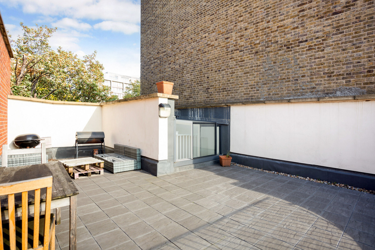 4 bedroom house for rent Avonmore Road Hammersmith London, W14 8RL ...