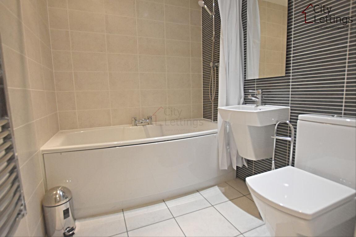 2 bedroom apartment for rent The Axis, Nottingham, NG1 5FW | UniHomes