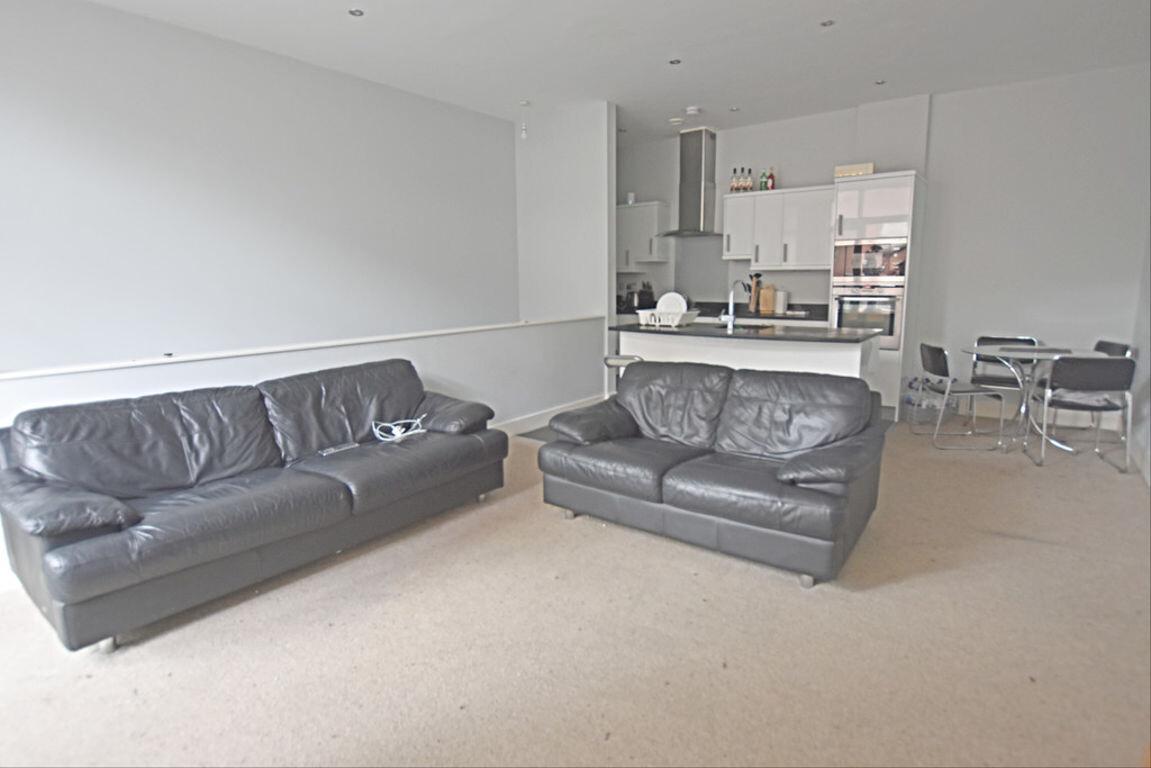 2 bedroom apartment for rent The Axis, Nottingham, NG1 5FW | UniHomes