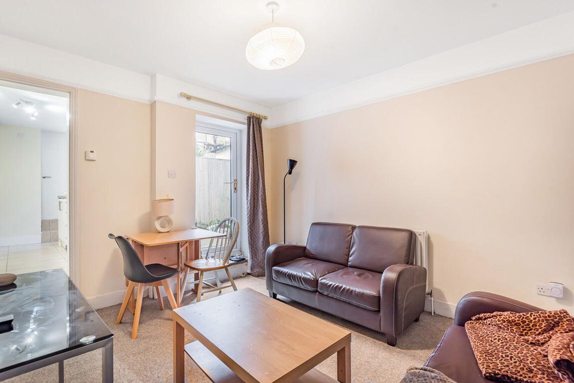 4 bedroom house for rent Walnut Tree Close, Surrey, GU1 4UQ | UniHomes