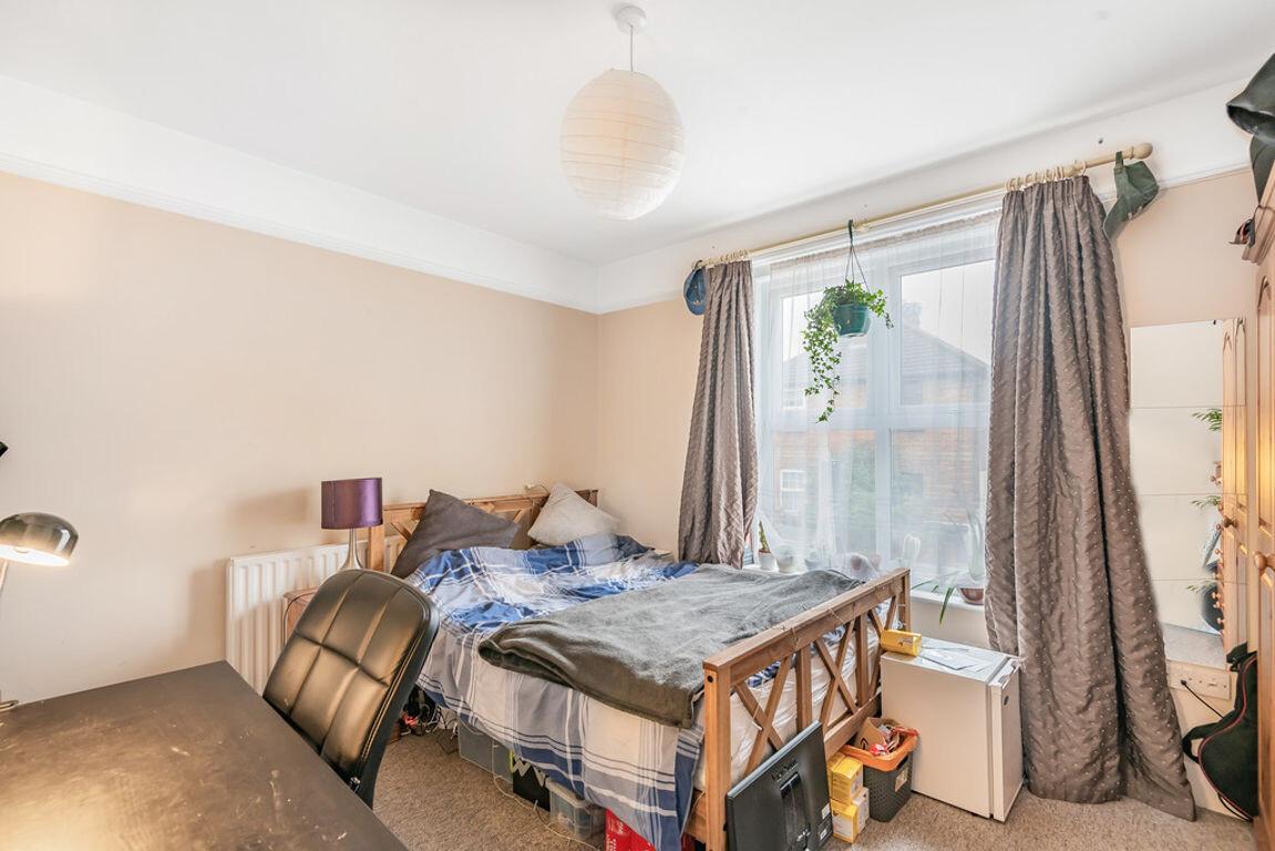 4 bedroom house for rent Walnut Tree Close, Surrey, GU1 4UQ | UniHomes