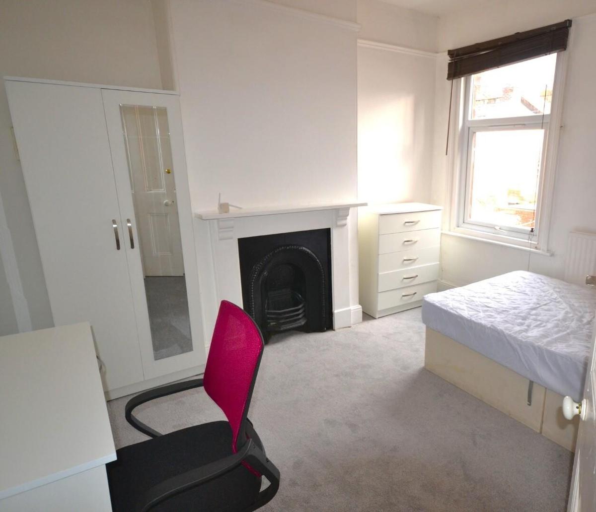 5 bedroom house for rent Magdalen Road Exeter, EX2 4TU | UniHomes