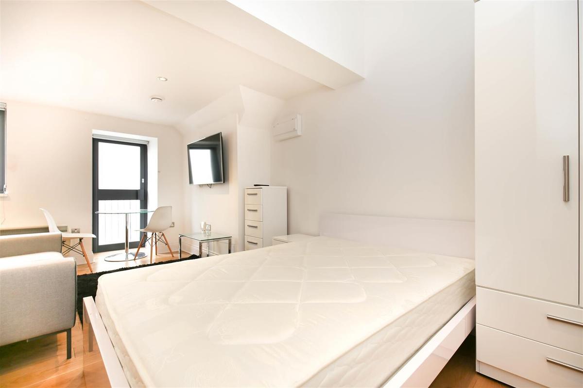 1 bedroom studio apartment for rent Chaucer Building Newcastle, NE1 5JE ...