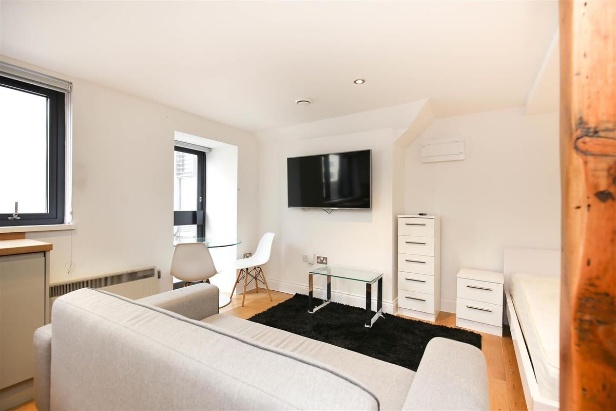 1 bedroom studio apartment for rent Chaucer Building Newcastle, NE1 5JE ...
