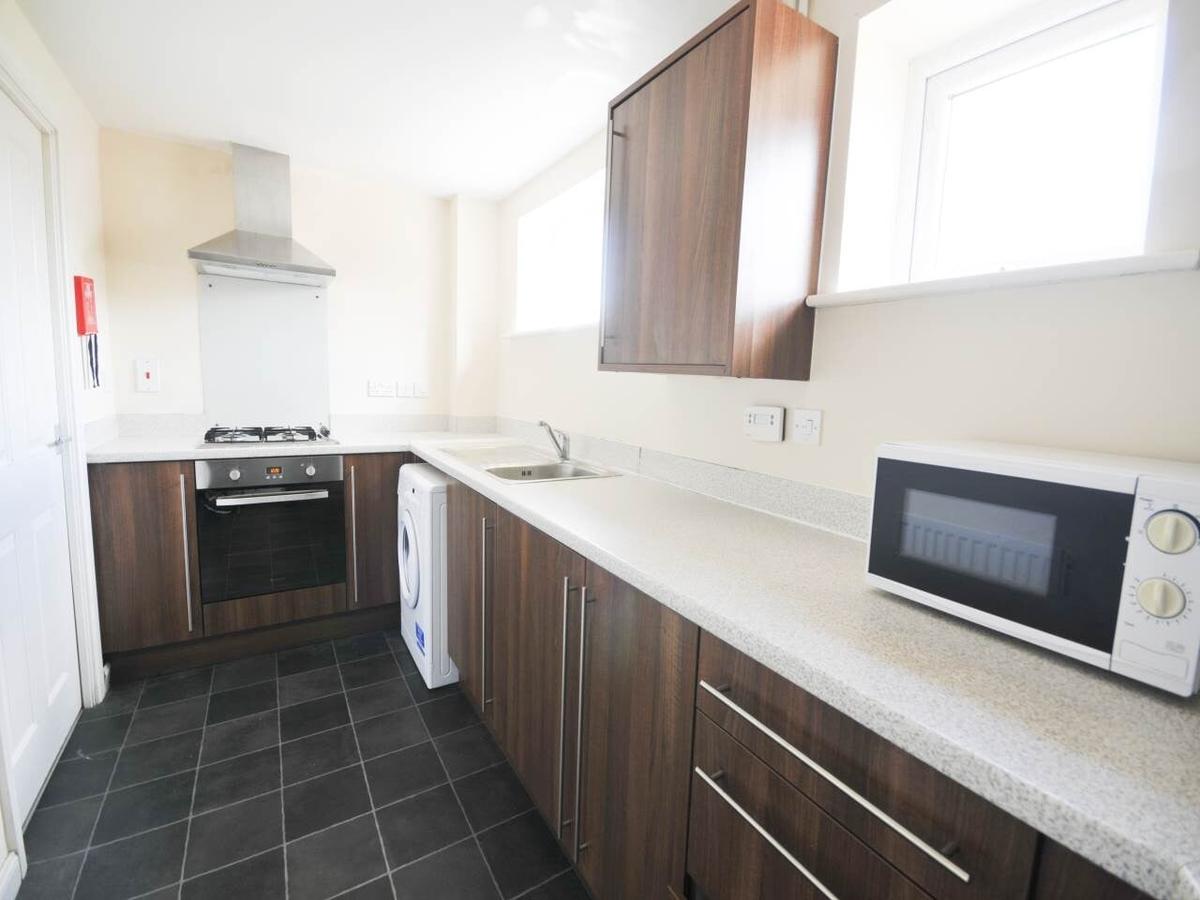 4 bedroom apartment for rent Aviation Avenue, Hertfordshire, AL10 9UD ...