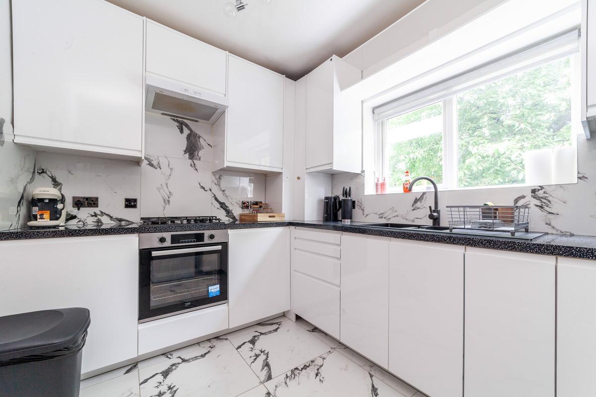 3 bedroom apartment for rent Huntingfield Road London, SW15 5EU | UniHomes