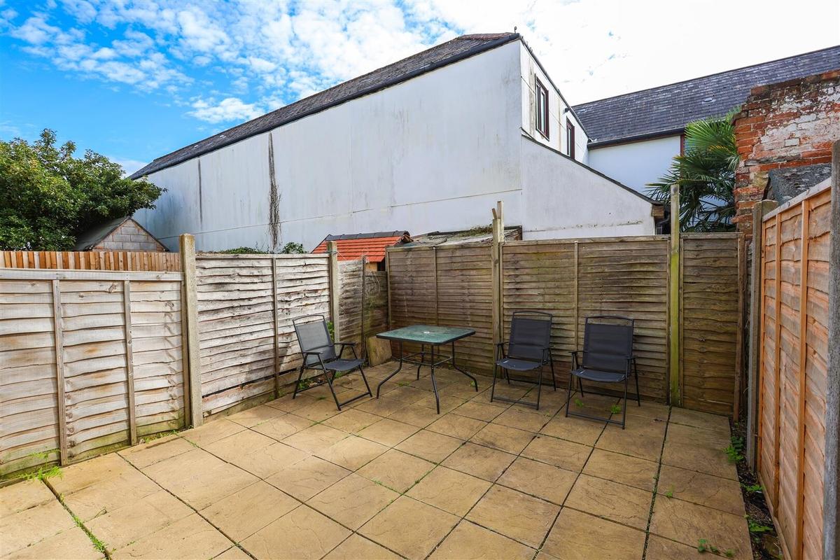 12 bedroom house for rent Belmont Street Portsmouth, PO5 1ND | UniHomes