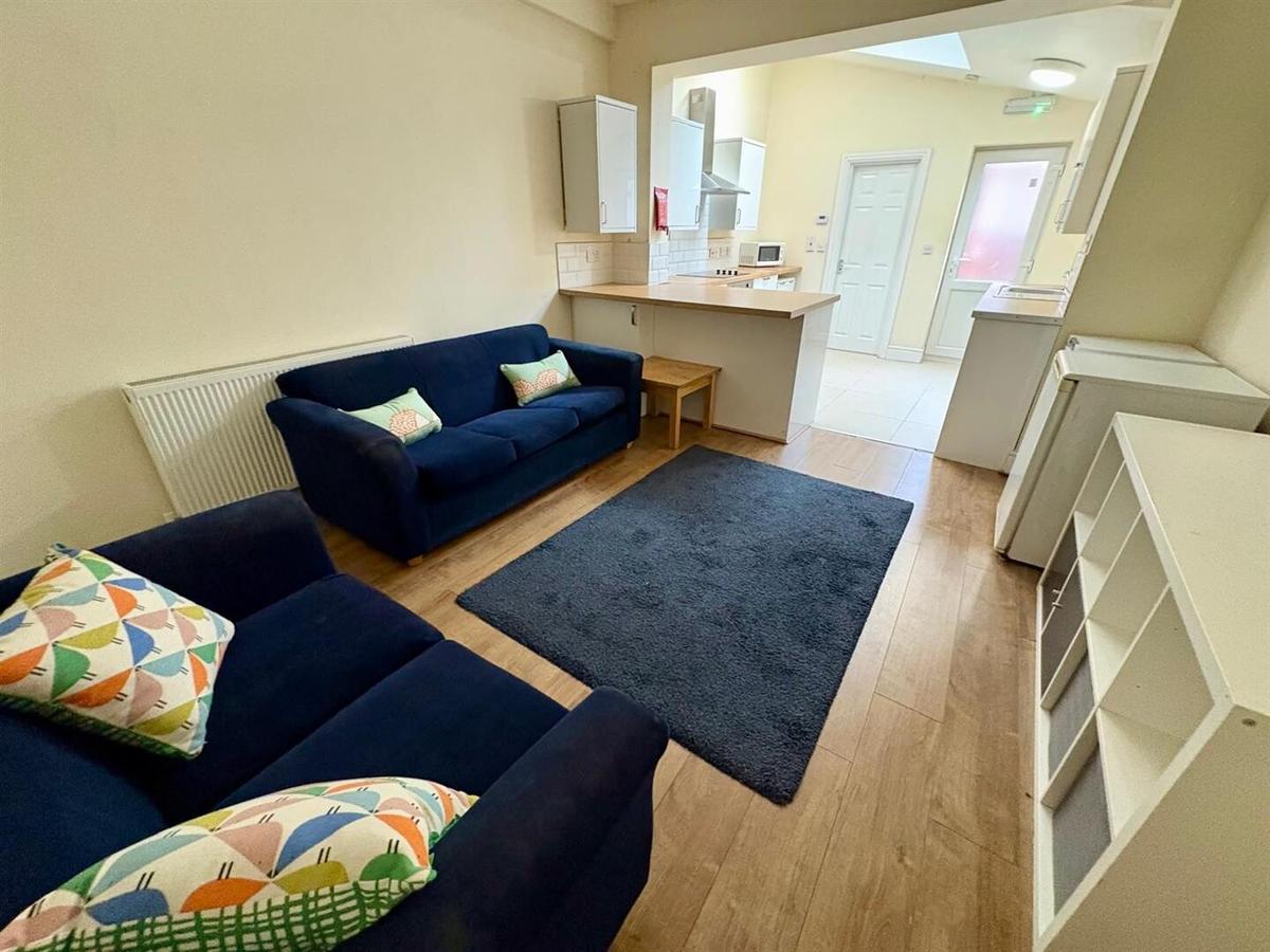5 bedroom house for rent Pomona Street Sheffield, S11 8JN | UniHomes