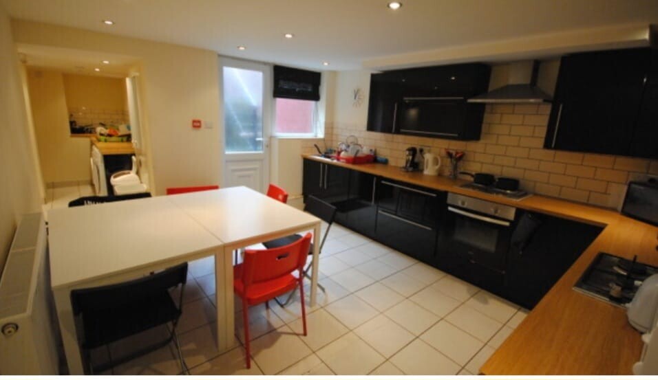 7 bedroom house for rent Manor Drive, Leeds, LS6 1DE | UniHomes