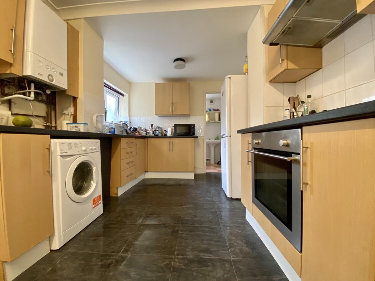 5 bedroom house for rent North Luton Place, Cardiff, CF24 0EU | UniHomes