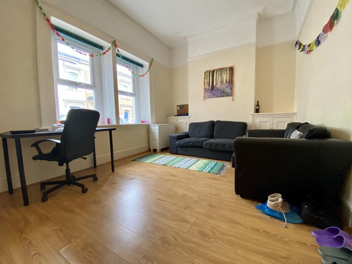 5 bedroom house for rent North Luton Place, Cardiff, CF24 0EU | UniHomes