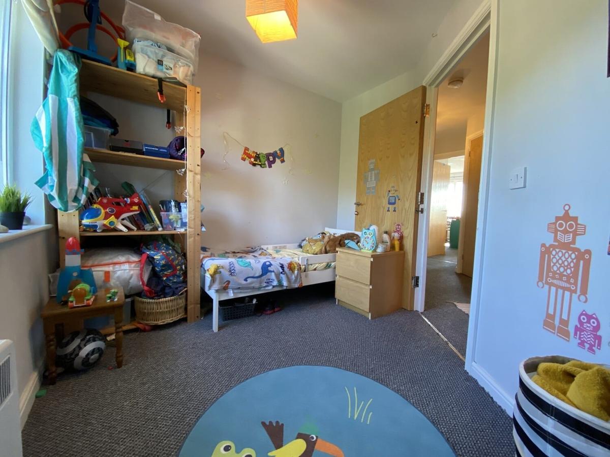 2 bedroom apartment for rent Aprilia House, Lloyd George Avenue ...