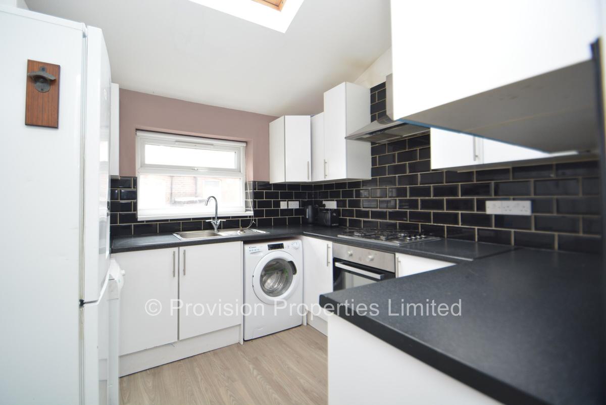 6 bedroom house for rent Ashville Avenue Leeds Leeds, LS6 1LX | UniHomes