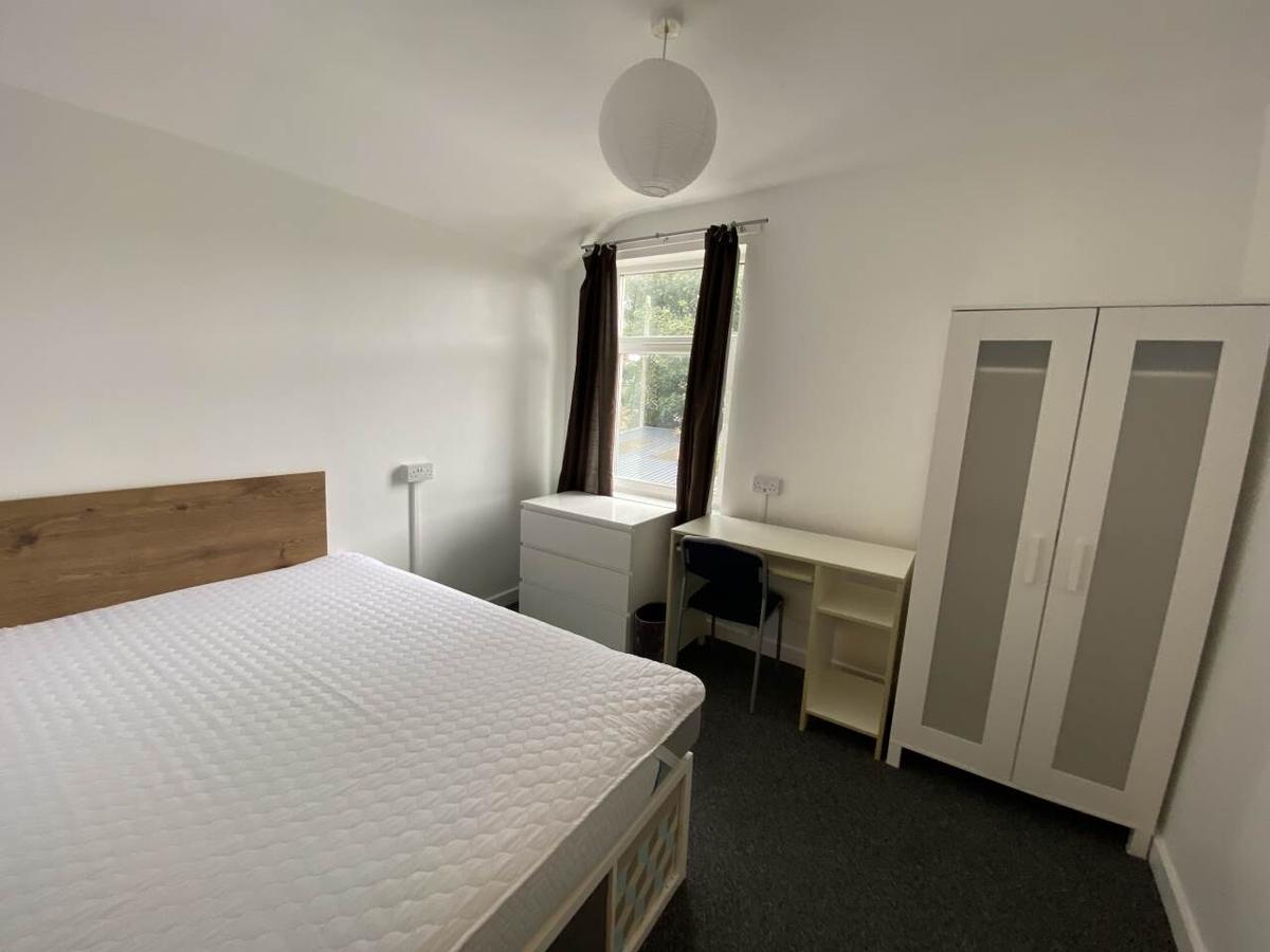 7 bedroom house for rent Cathays Terrace Cardiff, CF24 4HU | UniHomes