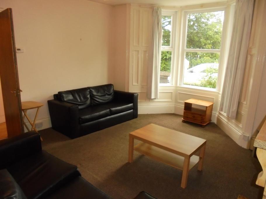 6 bedroom house for rent Heaton Grove Newcastle, NE6 5NN | UniHomes