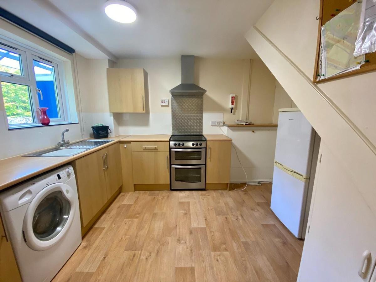 3 bedroom apartment for rent Saffron Court, Bath, BA1 6DF | UniHomes