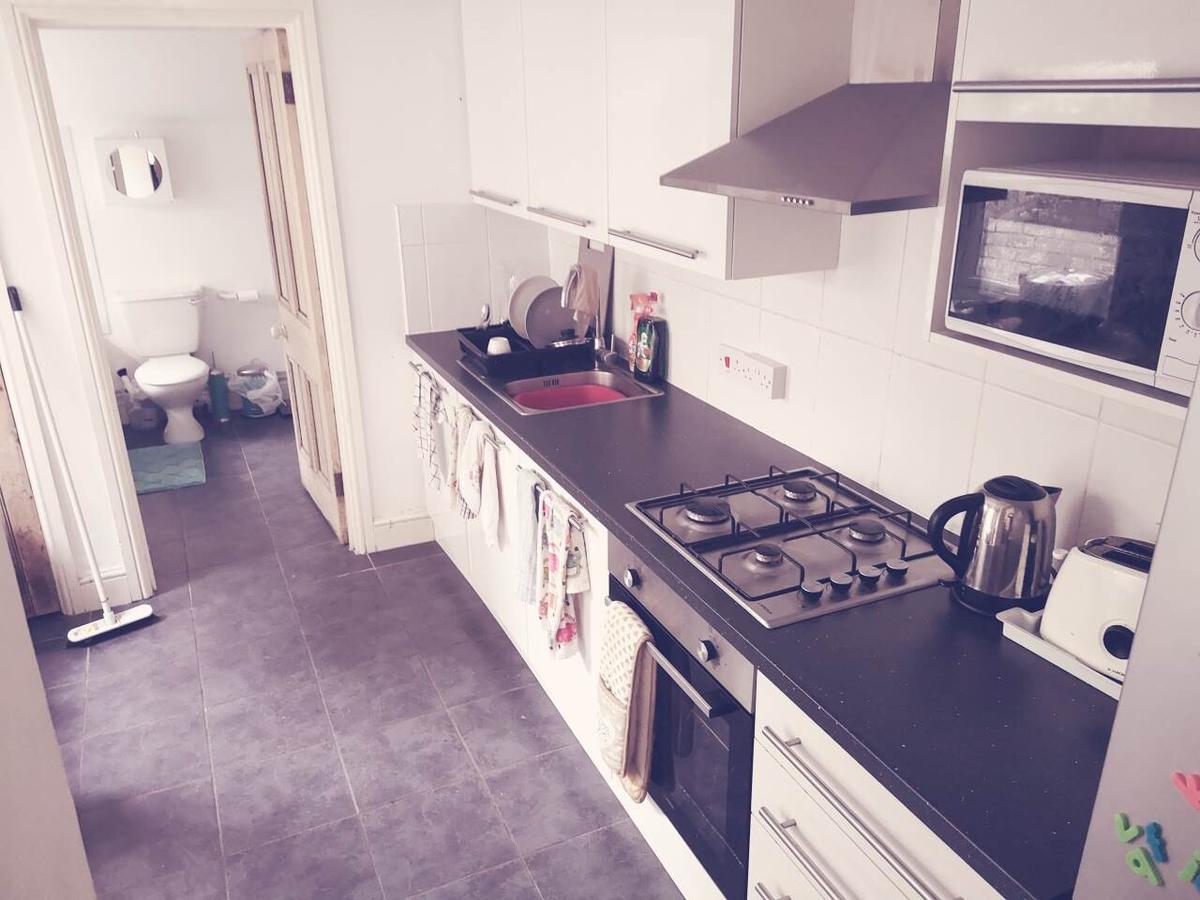 4 bedroom house for rent Glenroy Street Cardiff, CF24 3JZ | UniHomes