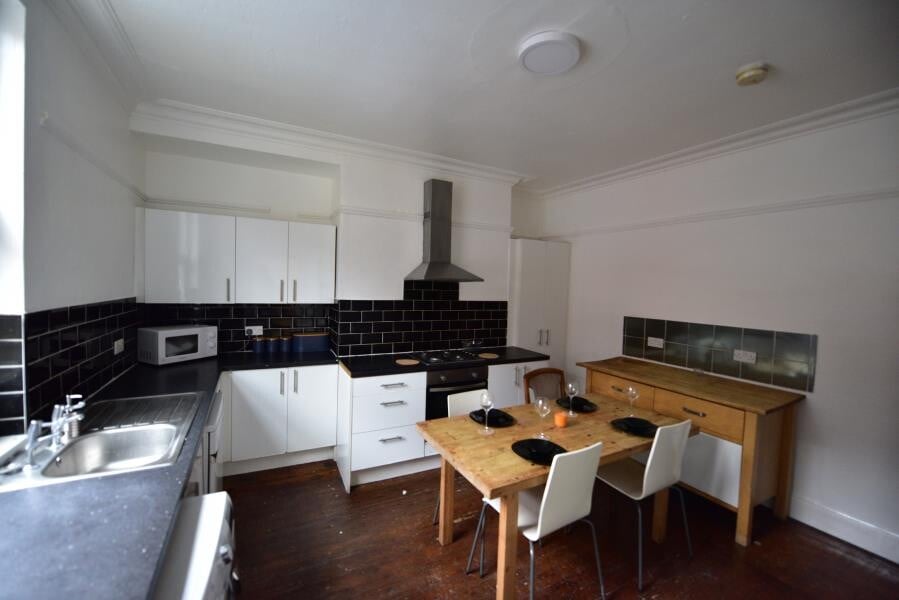 4 bedroom house for rent Claremont Grove, Leeds, LS3 1AX | UniHomes