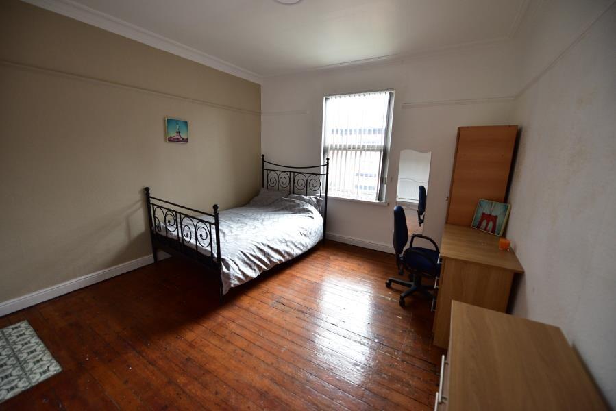 4 bedroom house for rent Claremont Grove Leeds, LS3 1AX | UniHomes