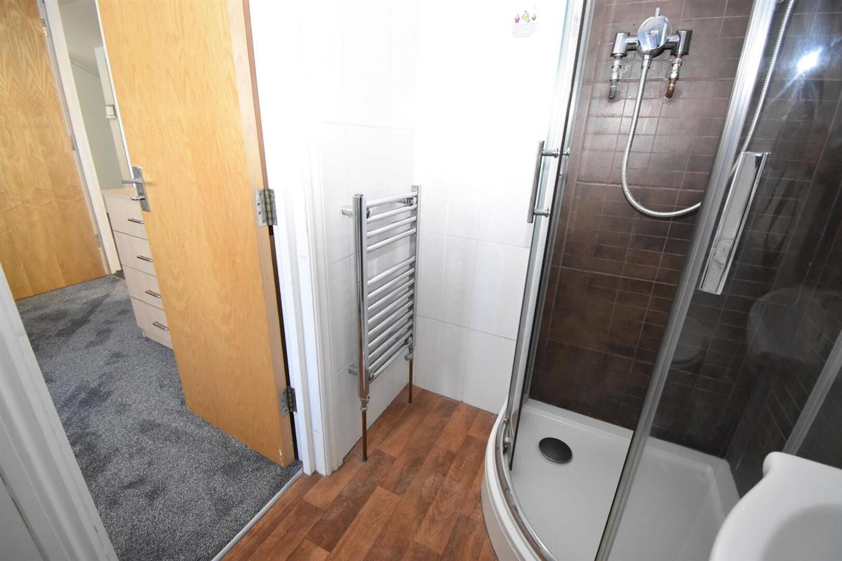 5 bedroom apartment for rent Leam Terrace, Leamington Spa, CV31 1BB | UniHomes