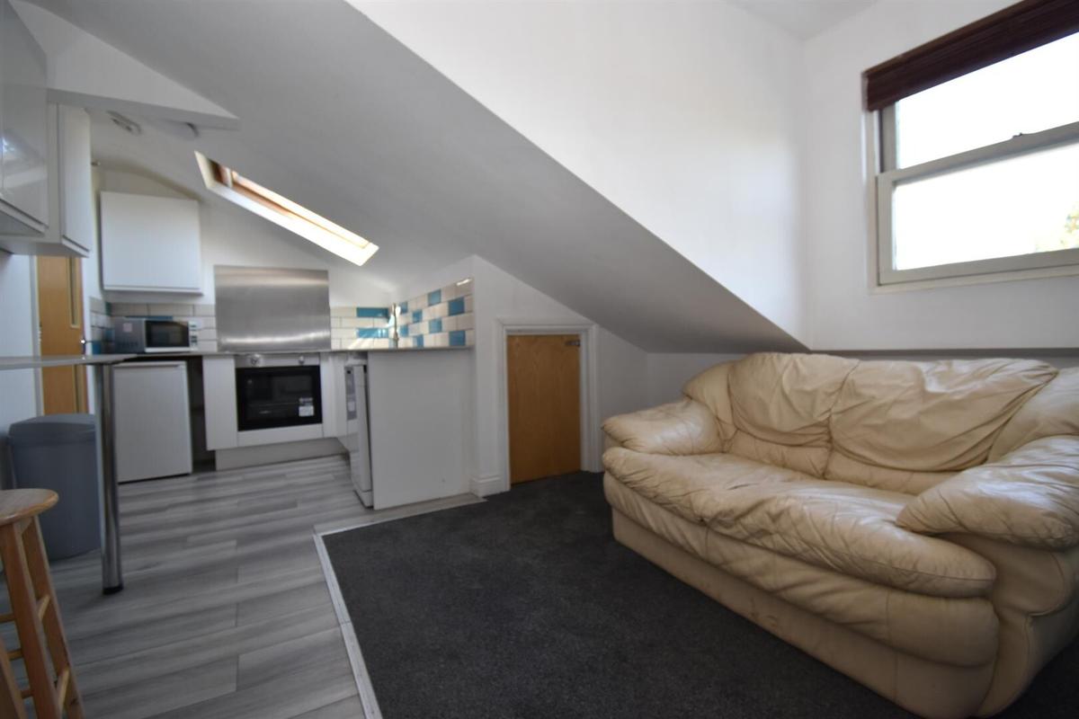 5 bedroom apartment for rent Leam Terrace, Leamington Spa, CV31 1BB | UniHomes