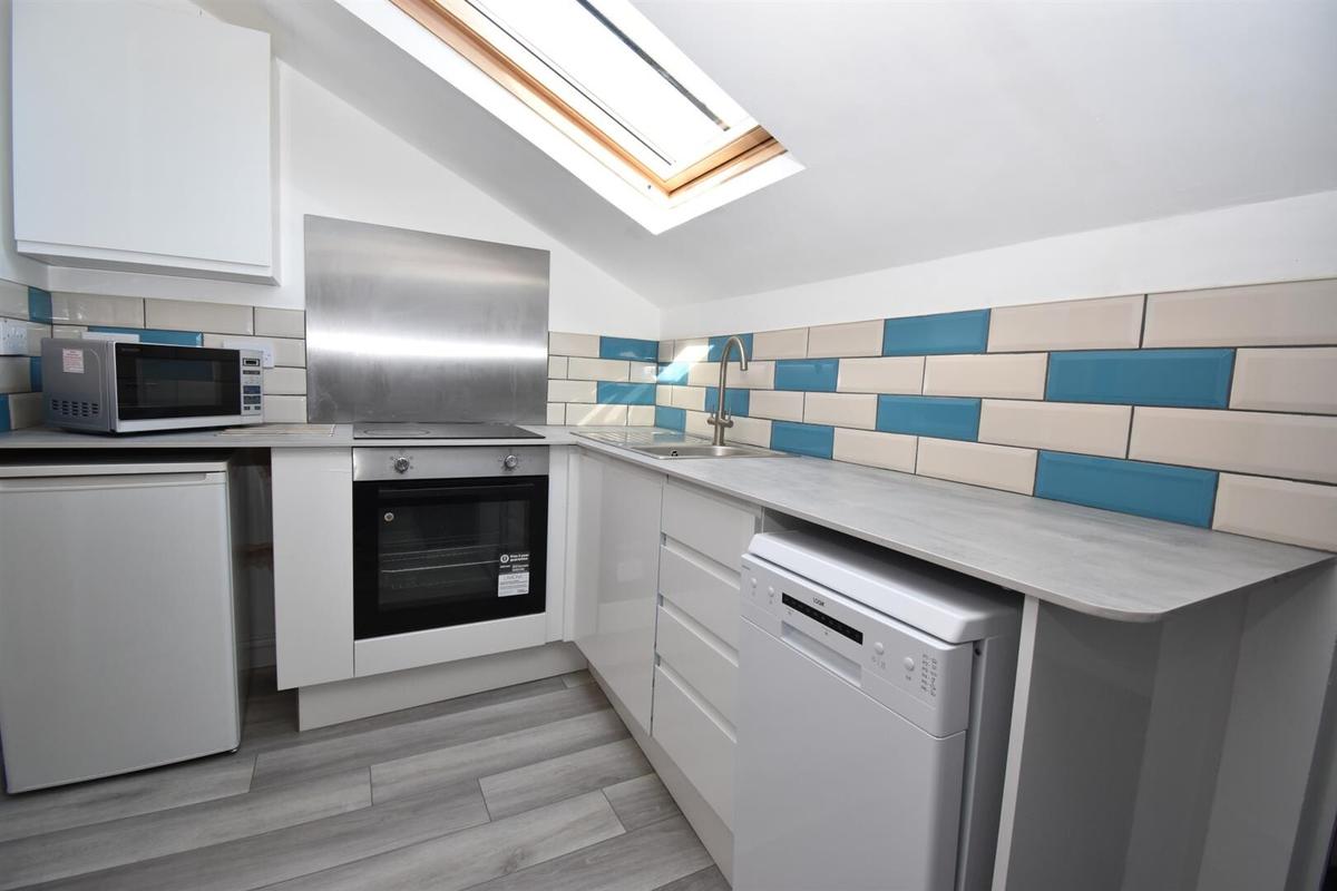 5 bedroom apartment for rent Leam Terrace, Leamington Spa, CV31 1BB | UniHomes