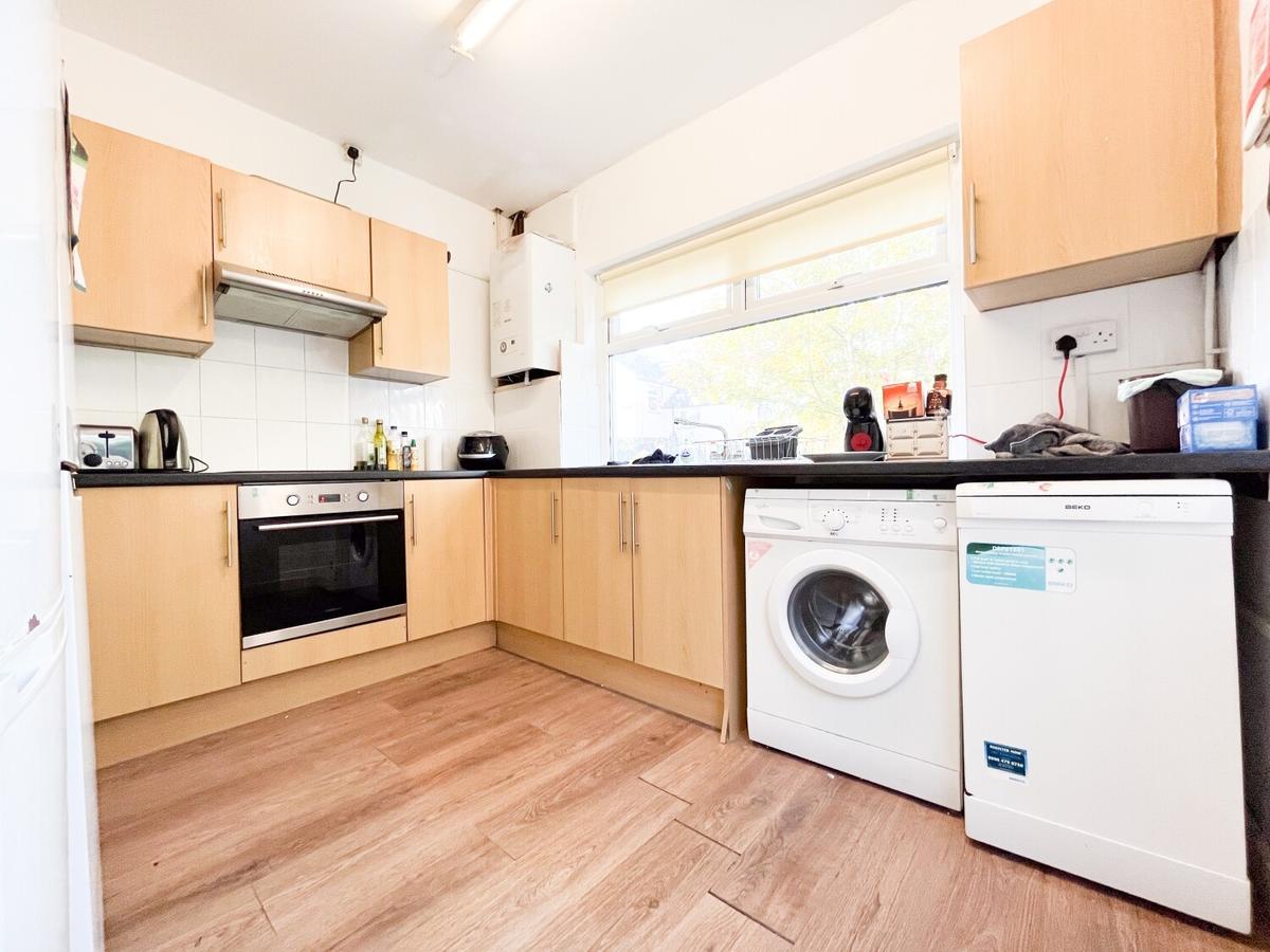 6 bedroom house for rent Cathays Terrace Cardiff, CF24 4HU | UniHomes